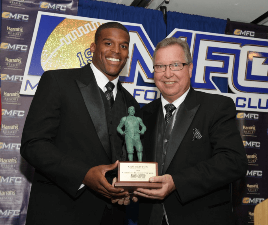 Maxwell Football Club marks 10-year anniversaries for standout award ...